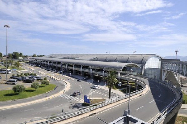 Aeroporto di Cagliari: nuova Vip Lounge per Meridiana e Sogaer ...